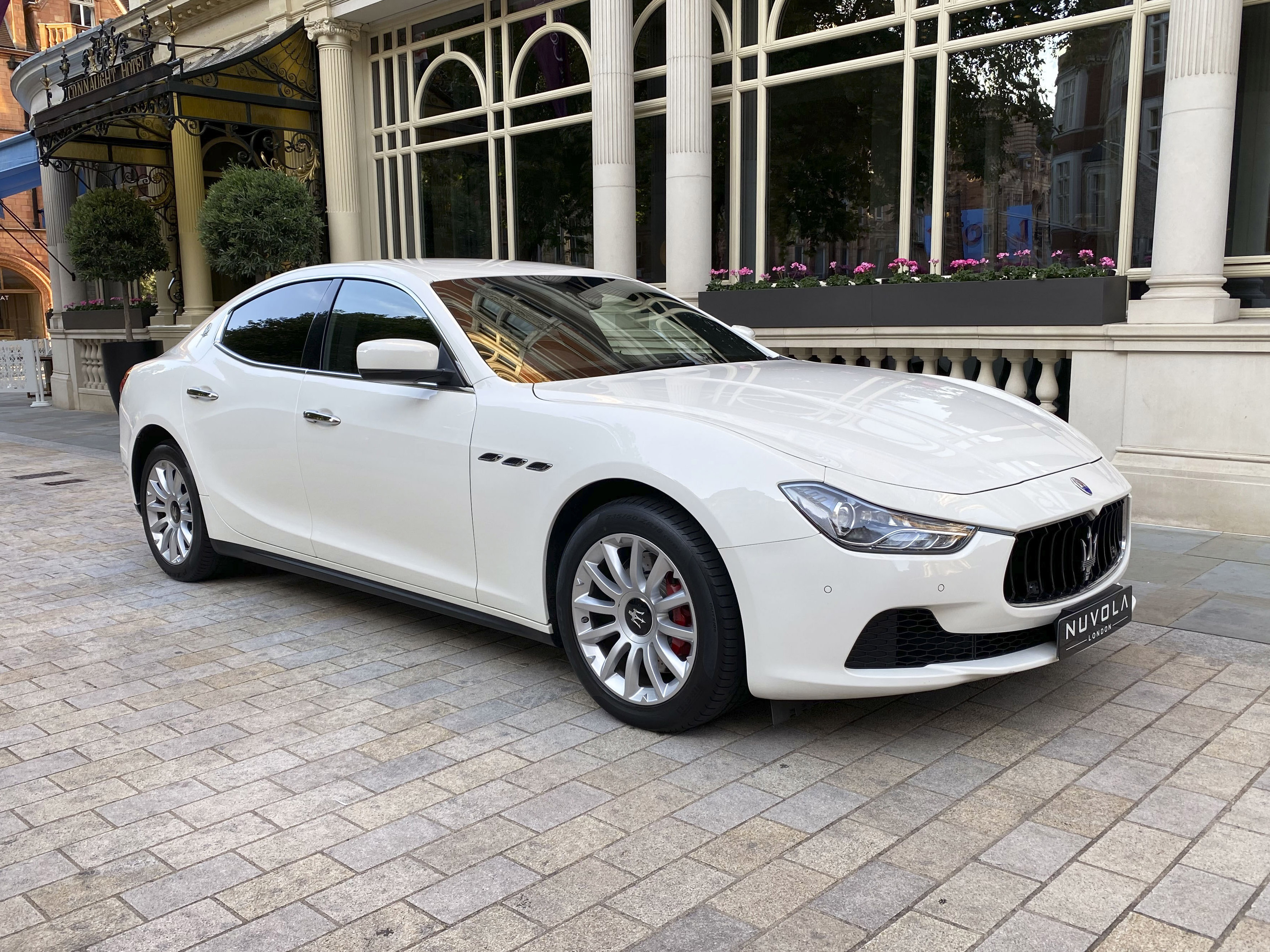 Maserati Ghibli Diesel 3.0 V6 Automatic 4dr Saloon - NUVOLA LONDON