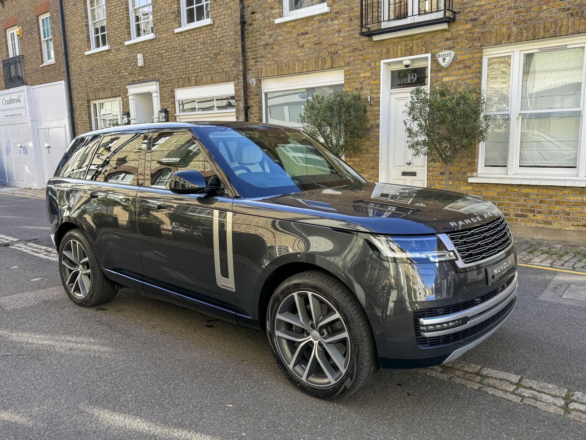 Range Rover 3.0 PHEV P550e Autobiography Auto 5dr SUV - NUVOLA LONDON