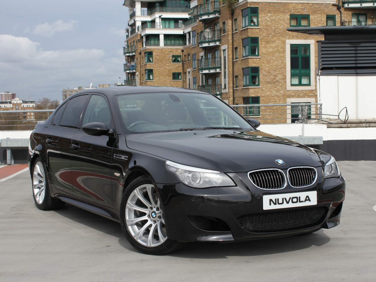 BMW M5 SMG 4dr Saloon - NUVOLA LONDON